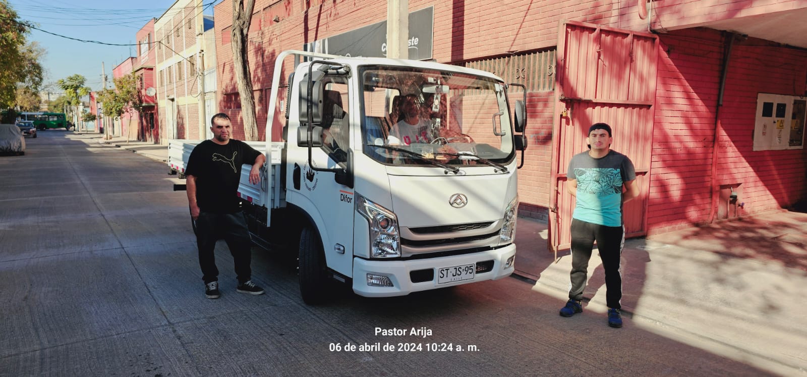 Adquisición Vehículo Maxus C35 – Remar Chile